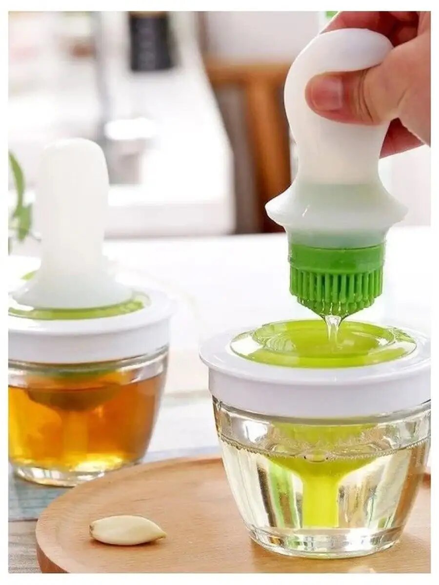 Силиконовая кисть с дозатором, масленка