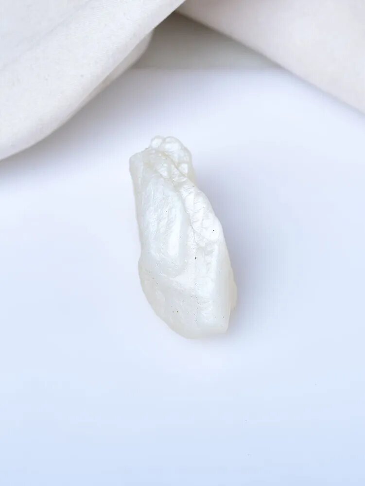 Натуральный камень "Лунный камень" необработан. (1-3см 3шт)