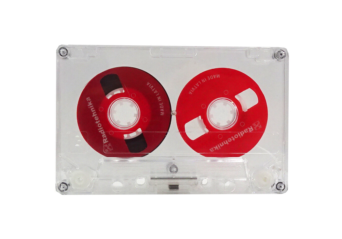 Аудиокассета "Radiotehnika" с красными катушками