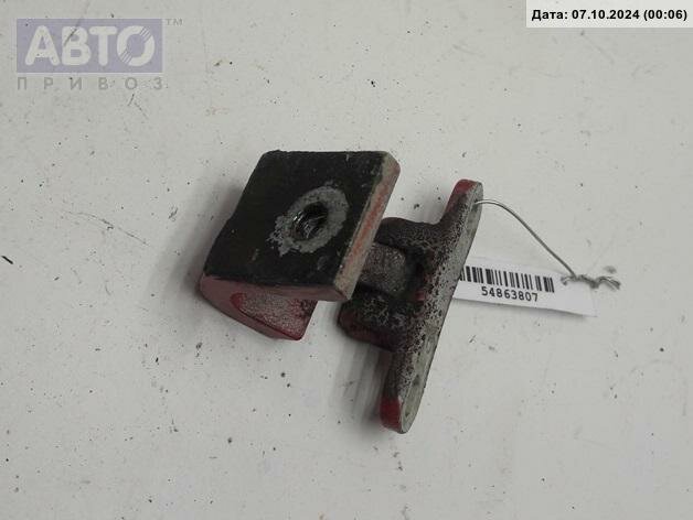 Петля крышки (двери) багажника Volkswagen Golf-3