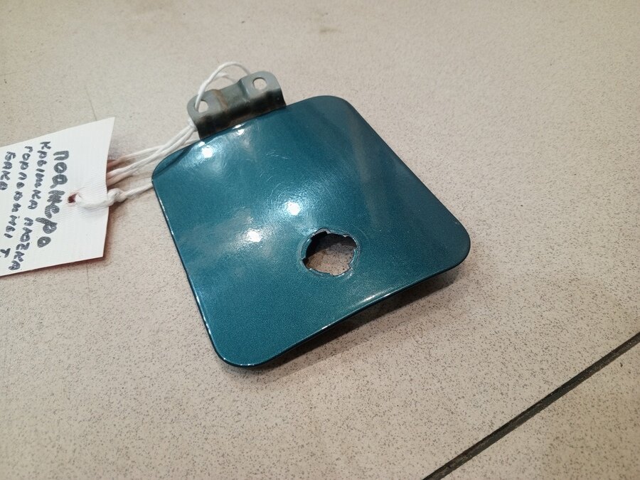 Лючок бензобака от Mitsubishi Pajero, Montero 2 1991-2004