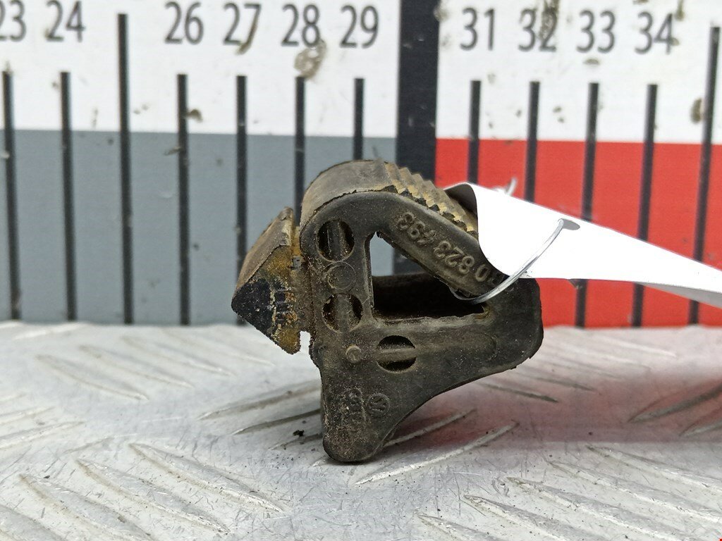 Отбойник (демпфер) Volkswagen Polo 3 арт. 2142951