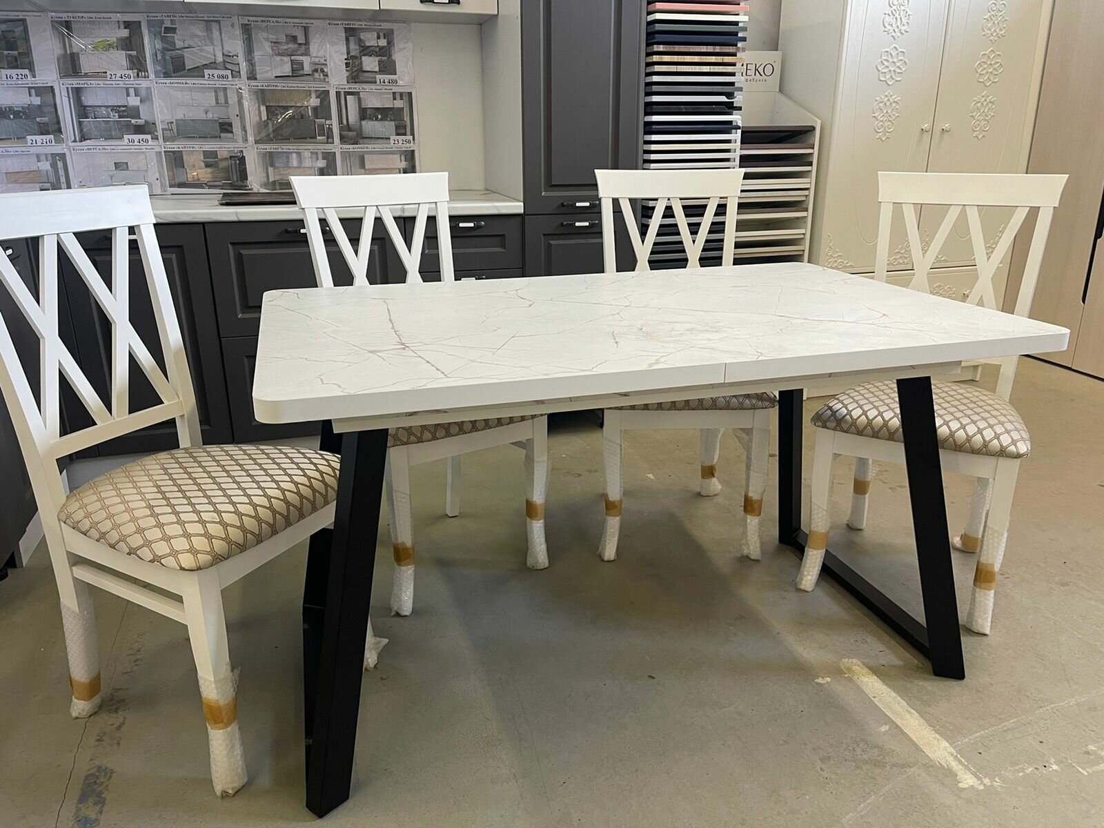 Стол кухонный раздвижной Орфей 17, обеденный, лдсп оникс бежевый 135/172*85 высота76 см ноги лофт металл современный