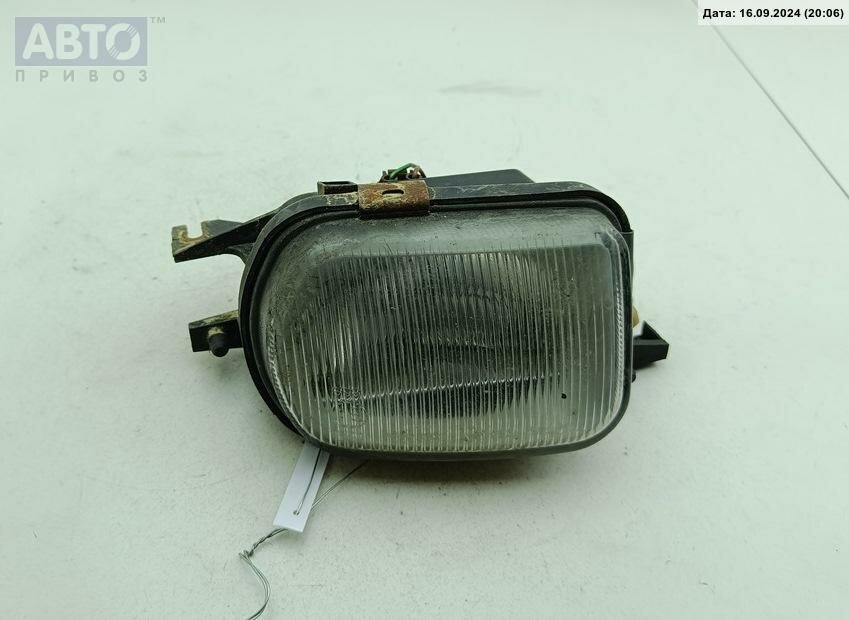 Фара противотуманная левая Mercedes C-Class W203 (2000-2006)