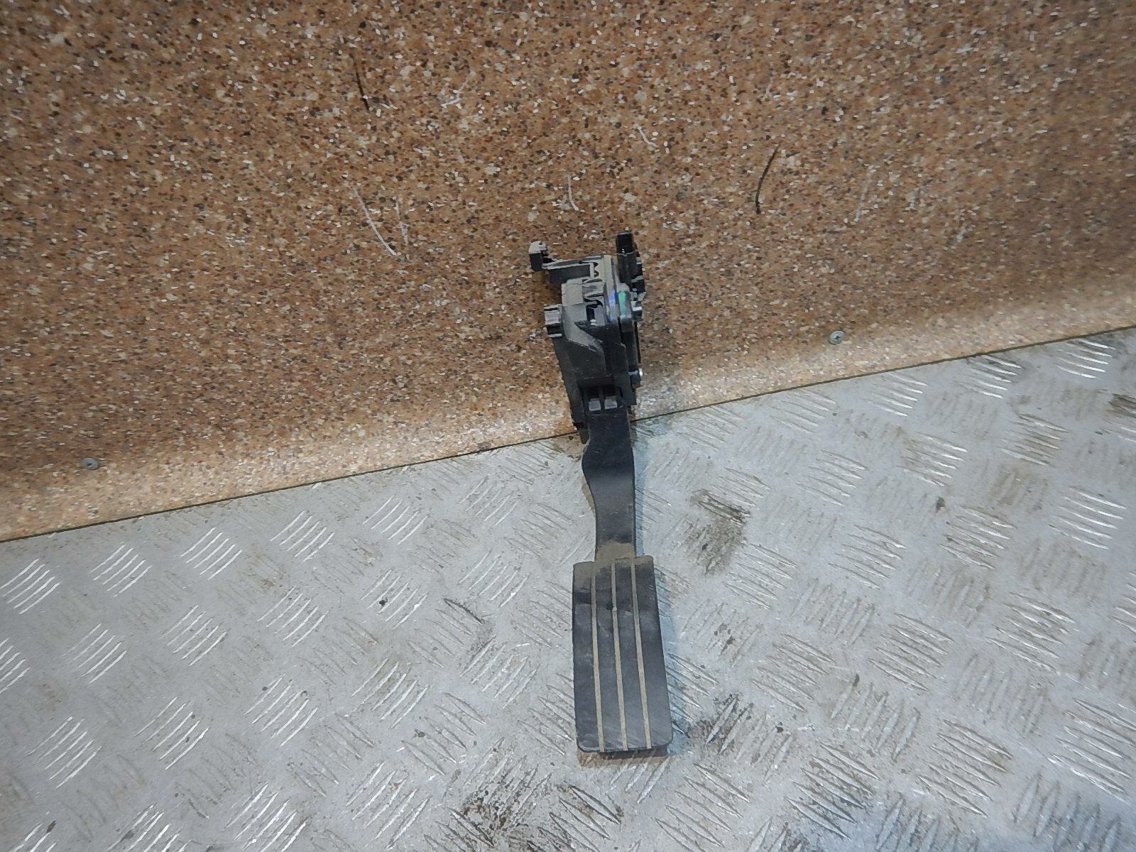 Б/У Педаль газа, Renault (Рено)-LOGAN (14-) RENAULT LOGAN (14-) Без видимых повреждений. 470084 RENAULT арт. 180022703R