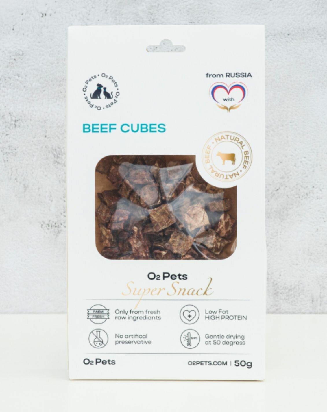 Лакомства для собак мелких, средних и крупных пород кубики из сушеного говяжьего легкого для дрессировки O2PETS Super Snack, подарочная упаковка, 50 гр.