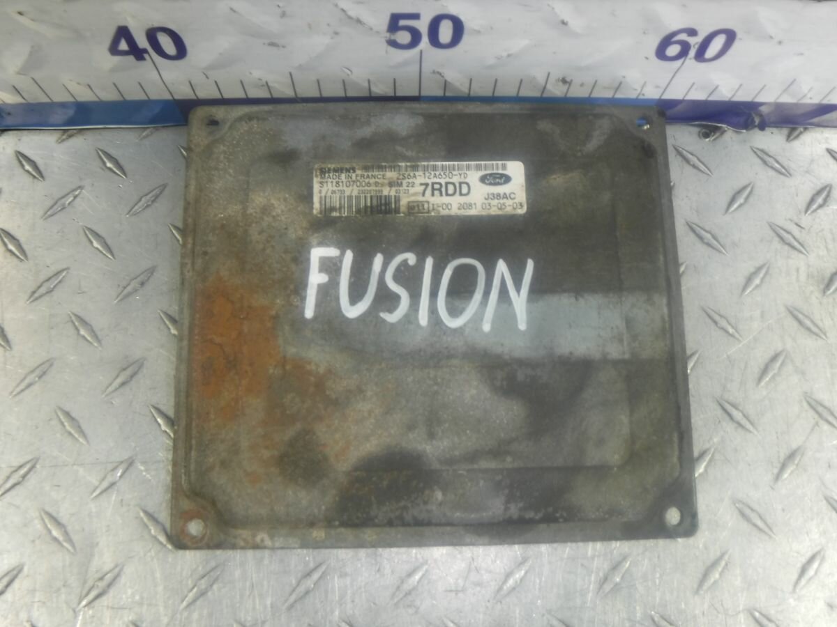 Блок управления двигателем Ford Fusion I (2002—2005) 1363938