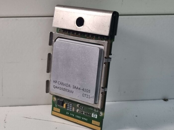 Hp Canada 3AA4-4105 Server Cpu QAH20Z03UU 0721 (3AA4-5001 rev A2)