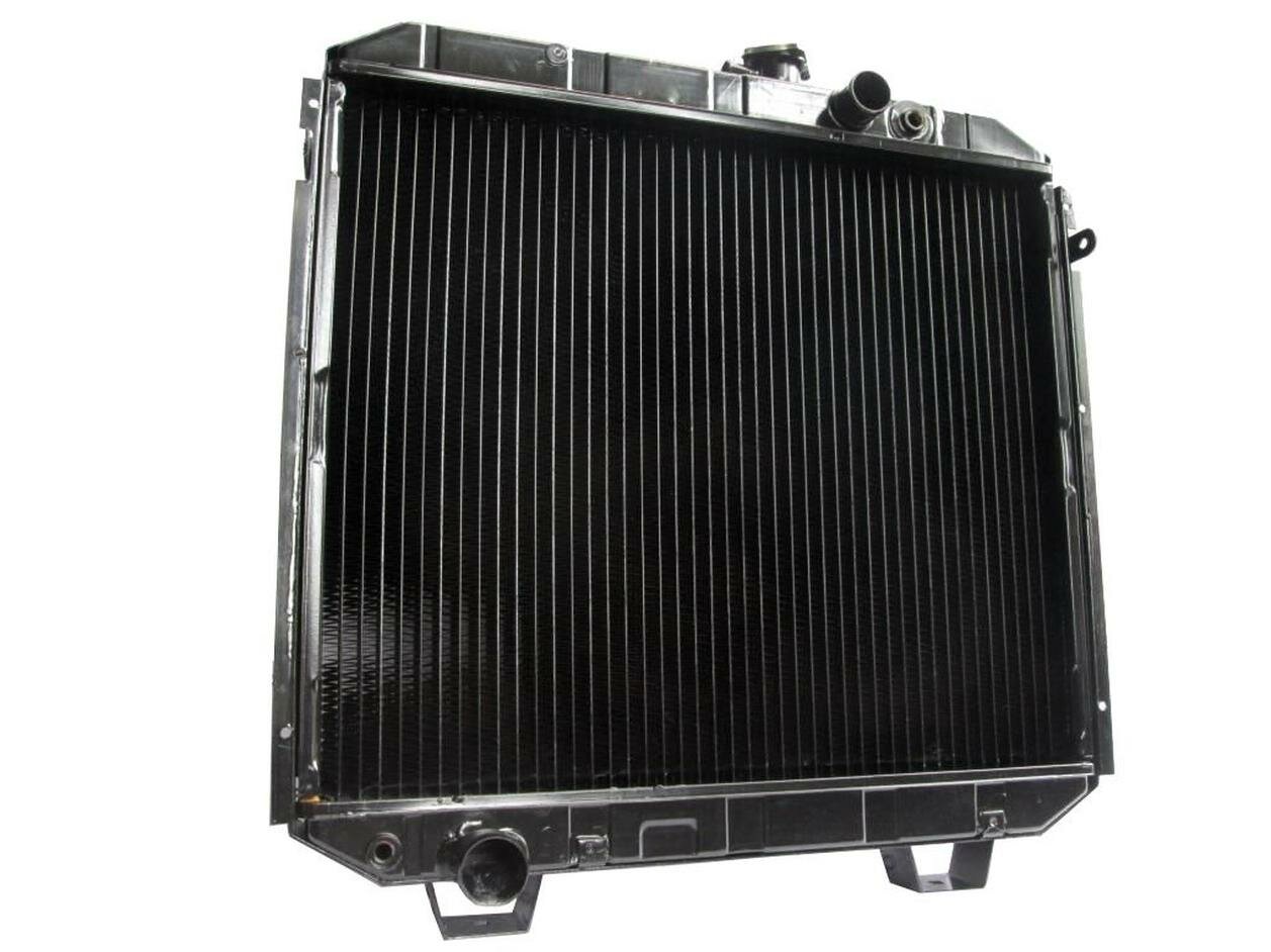 Радиатор водяного охлаждения 111.1301010-10 медно-латунный 3-рядный