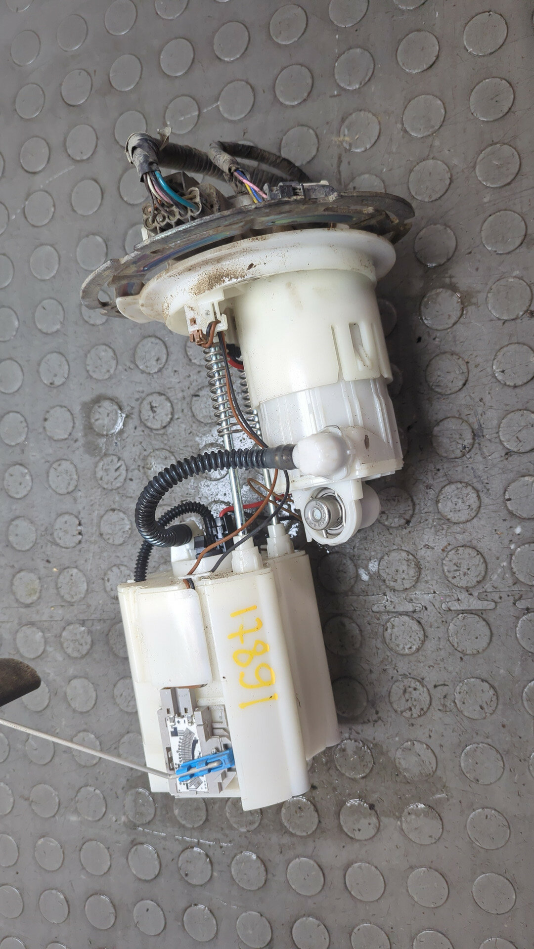 Насос топливный электрический Hyundai Sonata 7 LF Б/У