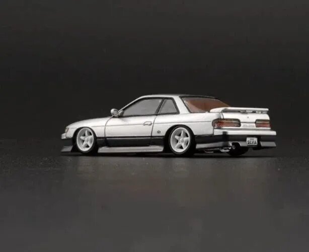 Сборная модель Машинка Silvia, 1:10, серебристый цвет, для гоночных автомобилей, коллекционная — фото 1