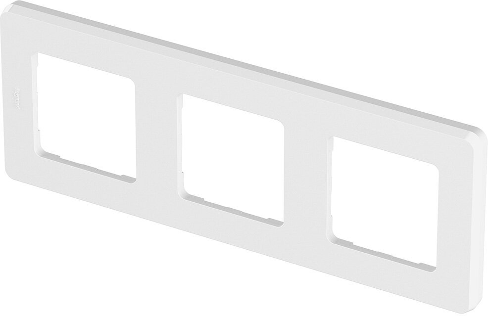Рамка Legrand Inspiria 673950, встраиваемая, 3 гнезда, белая