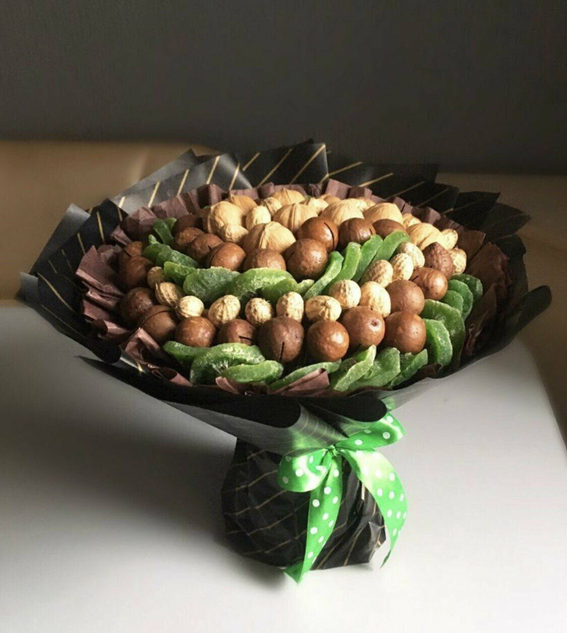 Орехи и сухофрукты / Съедобный букет. Подарок мужчине, женщине