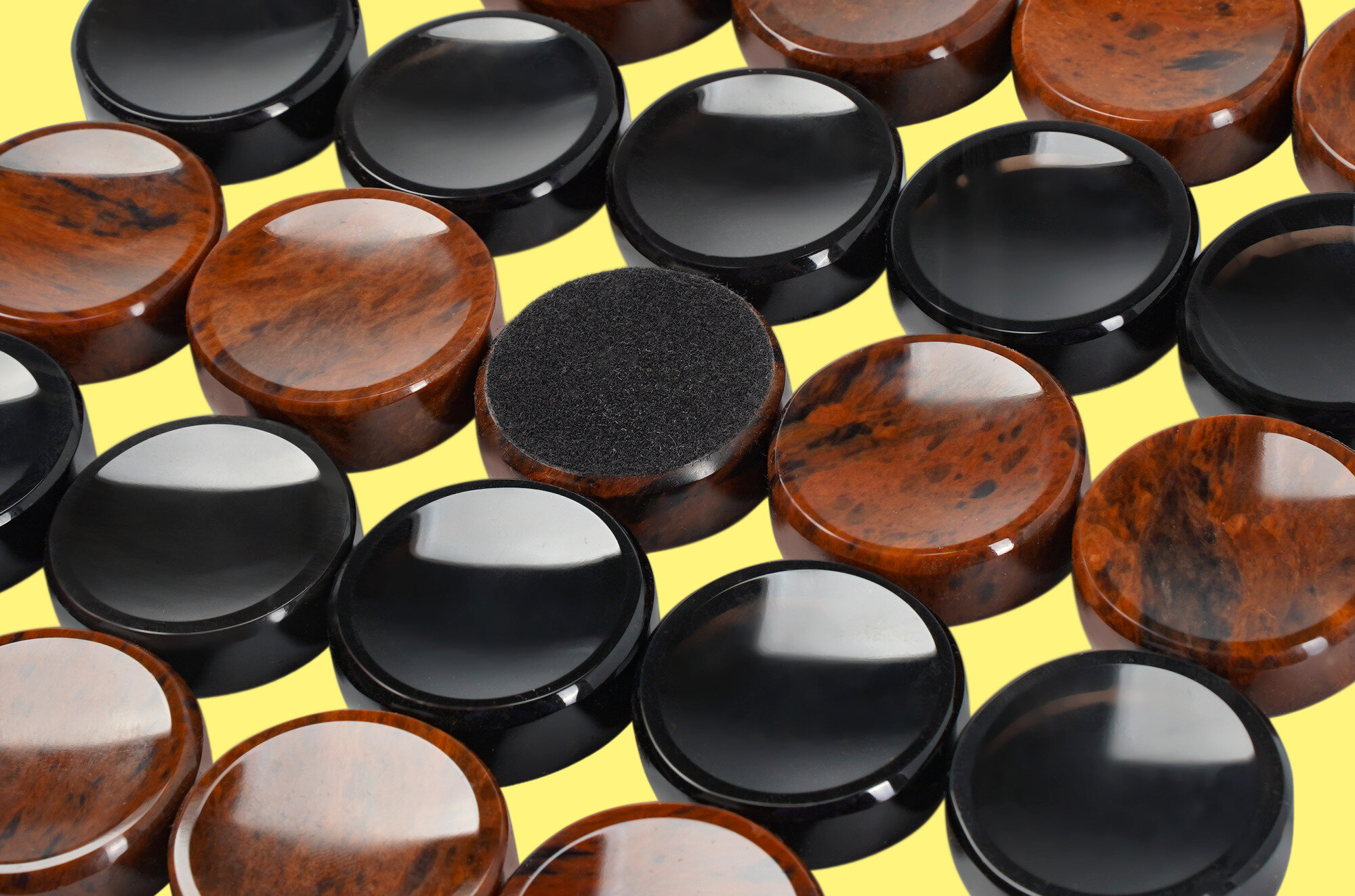 Фишки для нард 29 мм Президент (обсидиан коричневый и чёрный, с подклейкой и с углублением под палец)