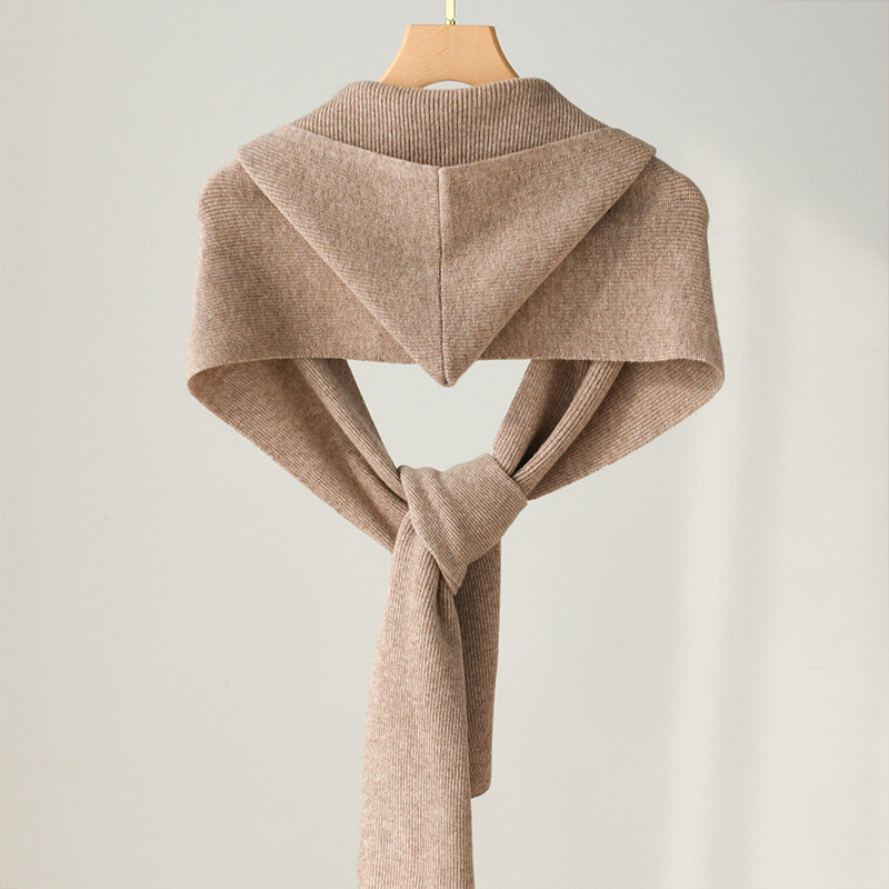 Шарф-капюшон для женщин