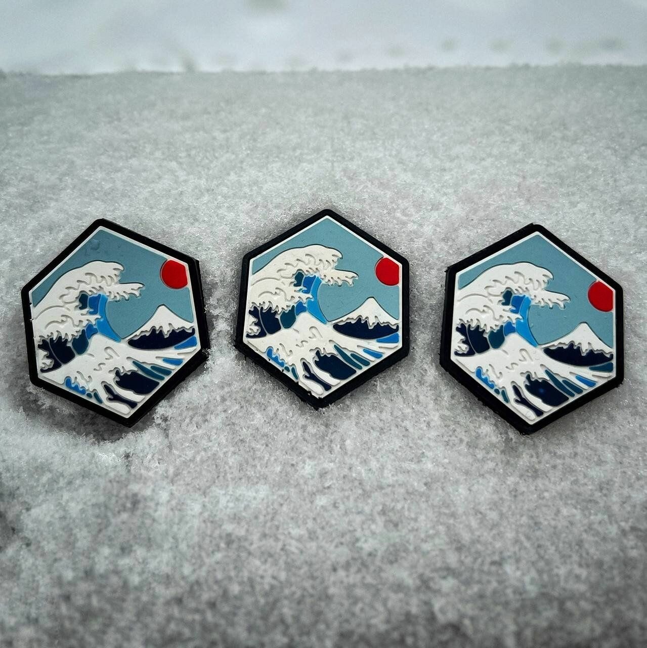Патч EDC KTMY HOKUSAI WAVE, ПВХ, 50x40 мм, крепление на липучке — фото 1