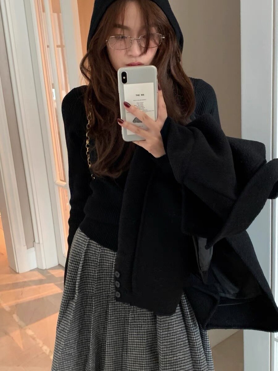 Модный женский топ с капюшоном CC в корейском стиле, новый стиль 2025 года, элегантный топ с длинными рукавами высокого качества на осень и зиму, черный, размер：S-L