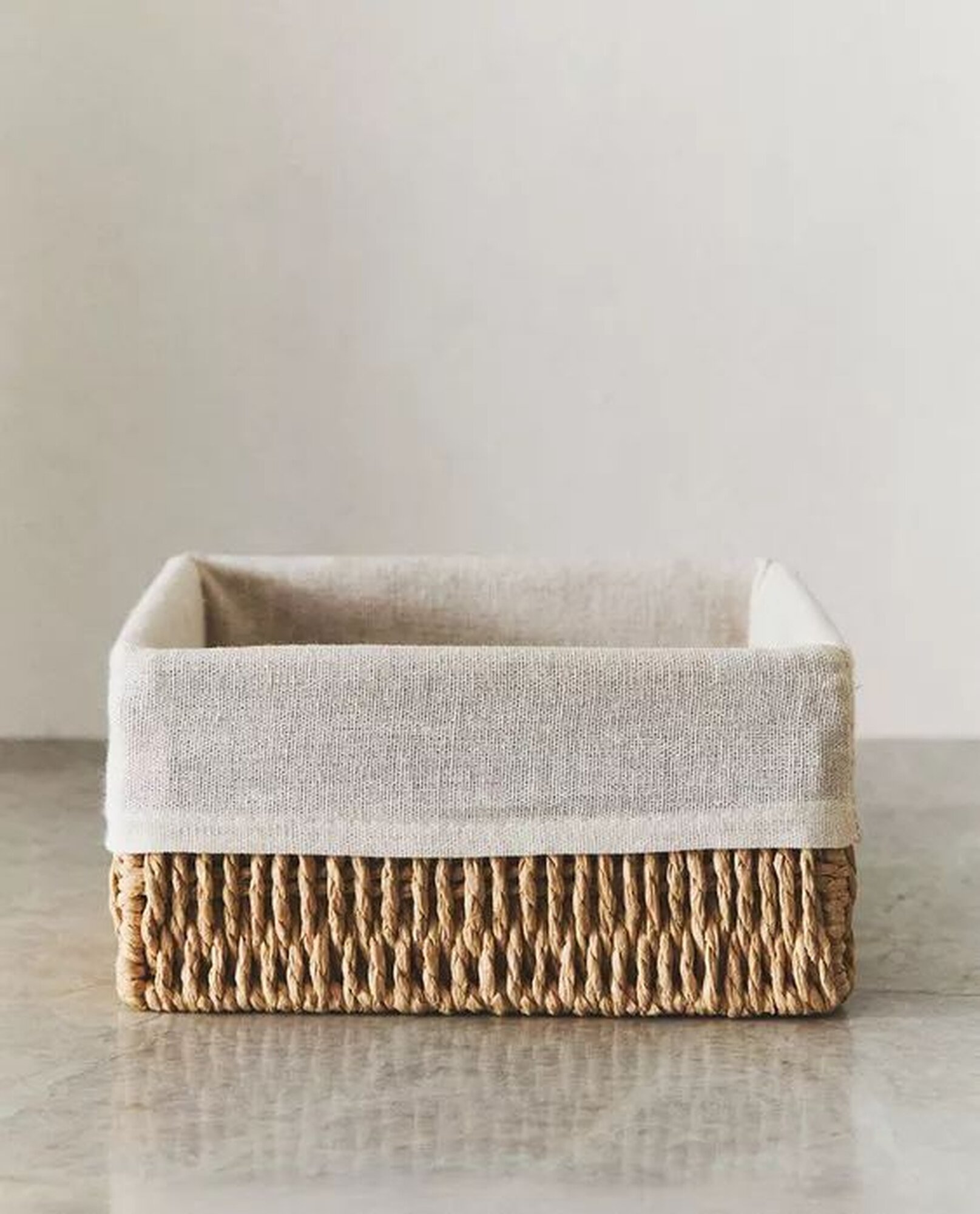 Квадратная корзина ZARA HOME 6525/049/052 - с тканевой подкладкой, 20 x 20 x 10 см, цвет светло-бежевый