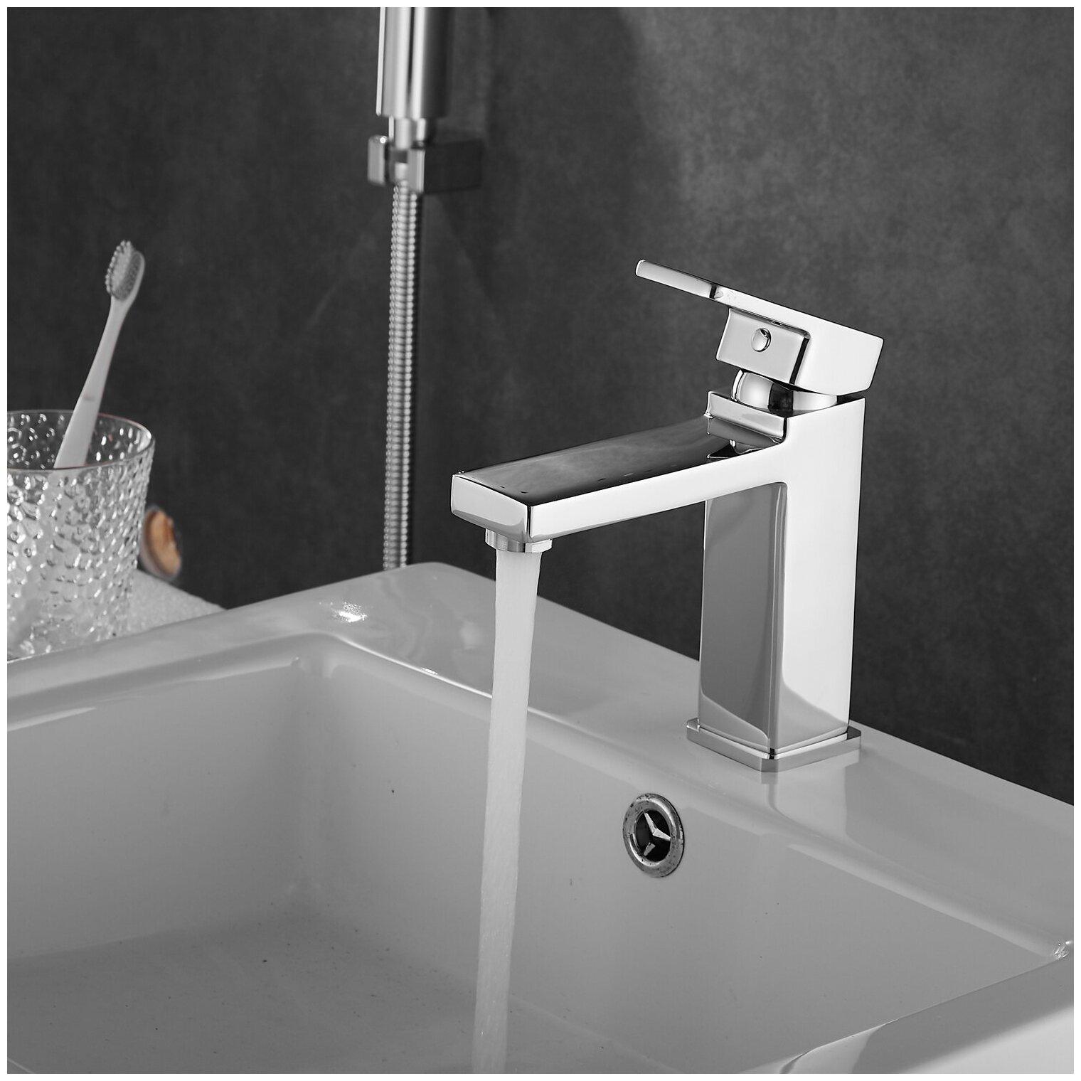 Смеситель для раковины с гигиеническим душем Shevanik S8271 хром