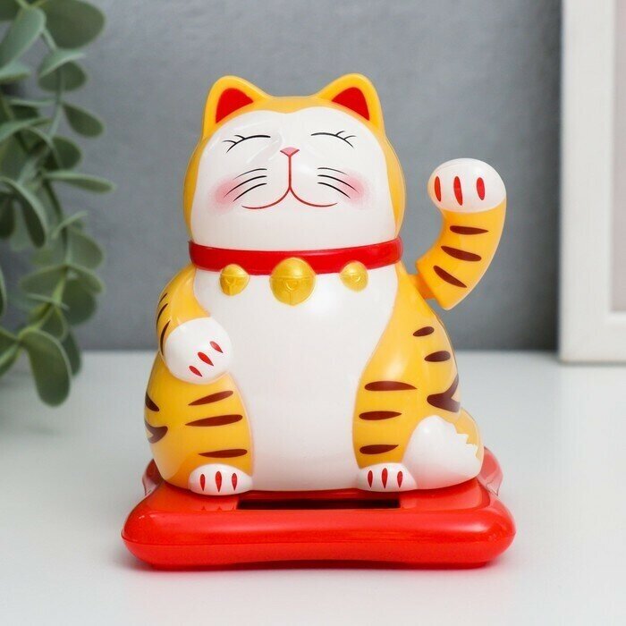 Маятник пластик от солнечной батареи 'Кот манэки-нэко' жёлтый 9,5х10х9,5 см