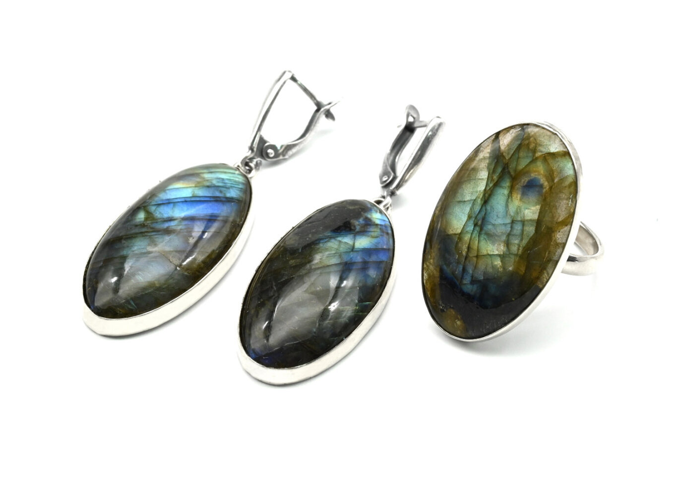 Комплект бижутерии: кольцо, серьги, лабрадорит