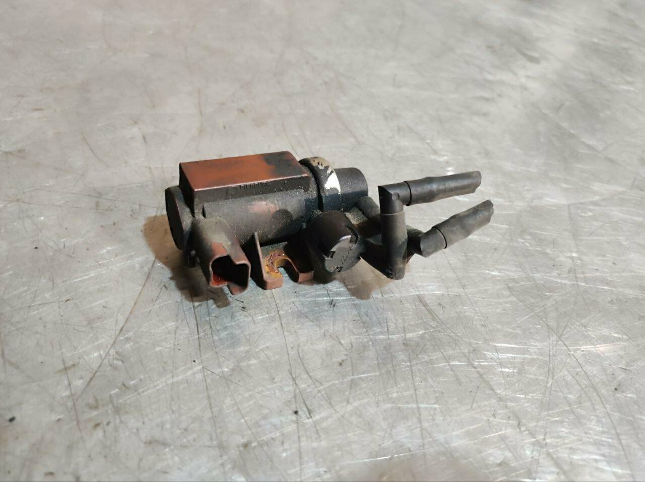 Электромагнитный клапан Honda Civic 7 2004 72832804