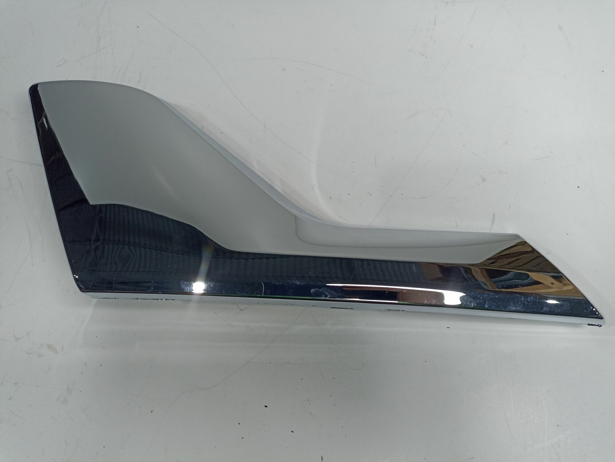 Молдинг бампера переднего левый Haval Jolion [1.5 16V 6MT внедорожник 4X2 Turbo] 2803129XST01A