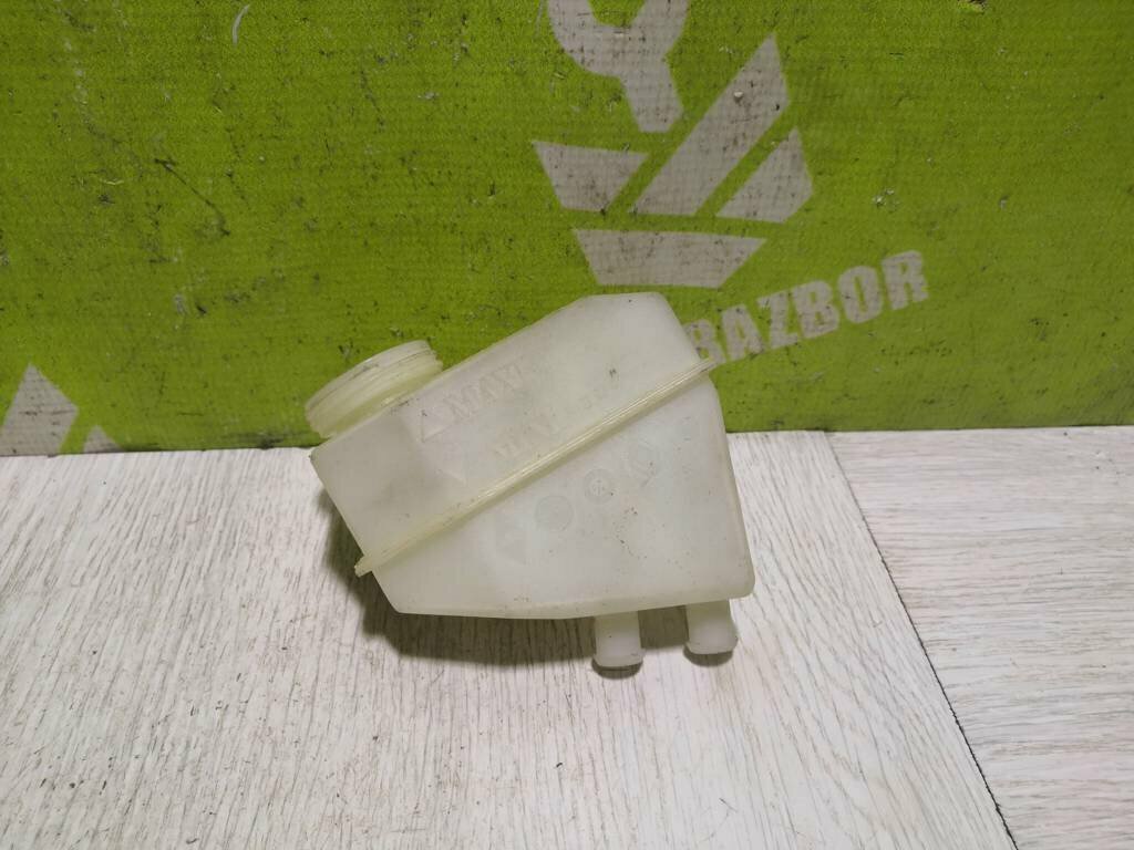 Бачок главного тормозного цилиндра Renault Clio 2 Symbol 1998-2008