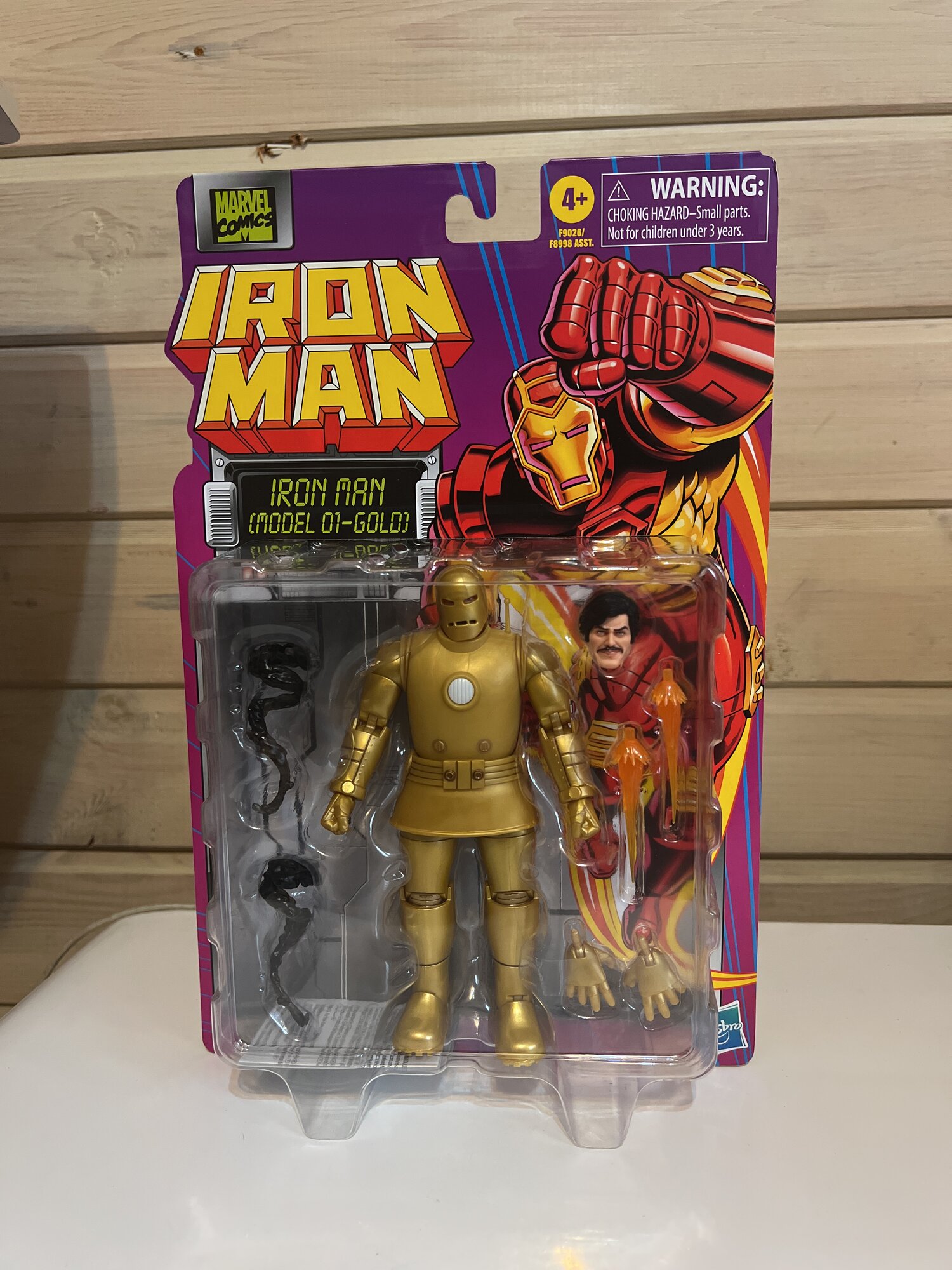 Фигурка из железного человека Model 01-gold от Hasbro