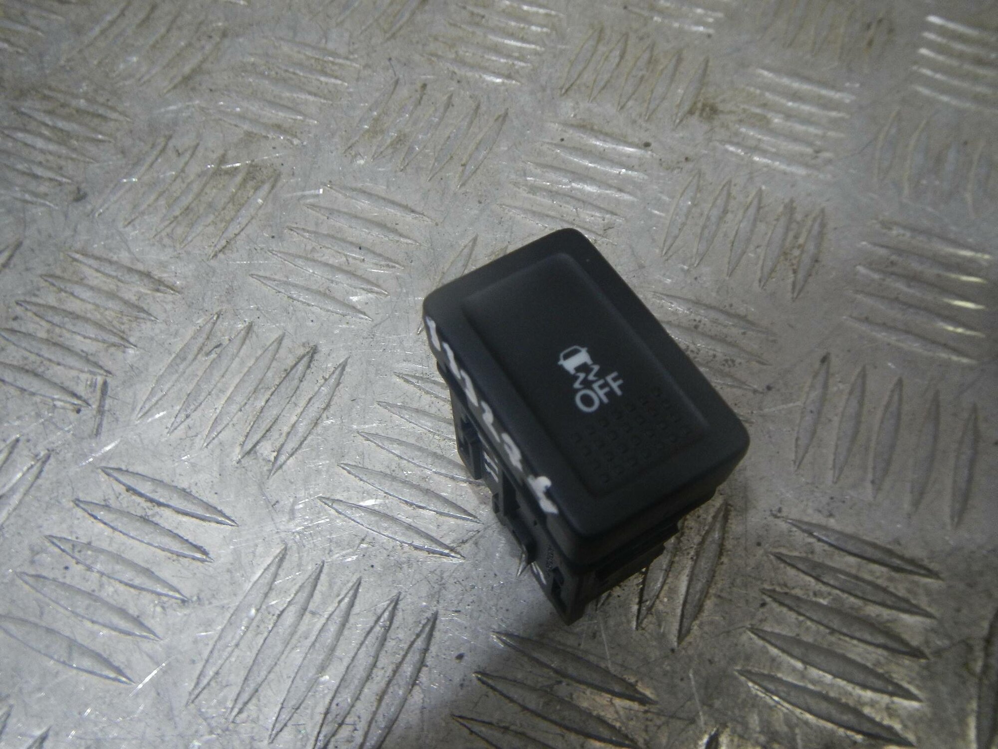 Б/У Кнопка, Suzuki (Сузуки)-SX4 (14-) SUZUKI SX4 (14-) ESP Без повреждений. 333274 SUZUKI арт. 3758568L00