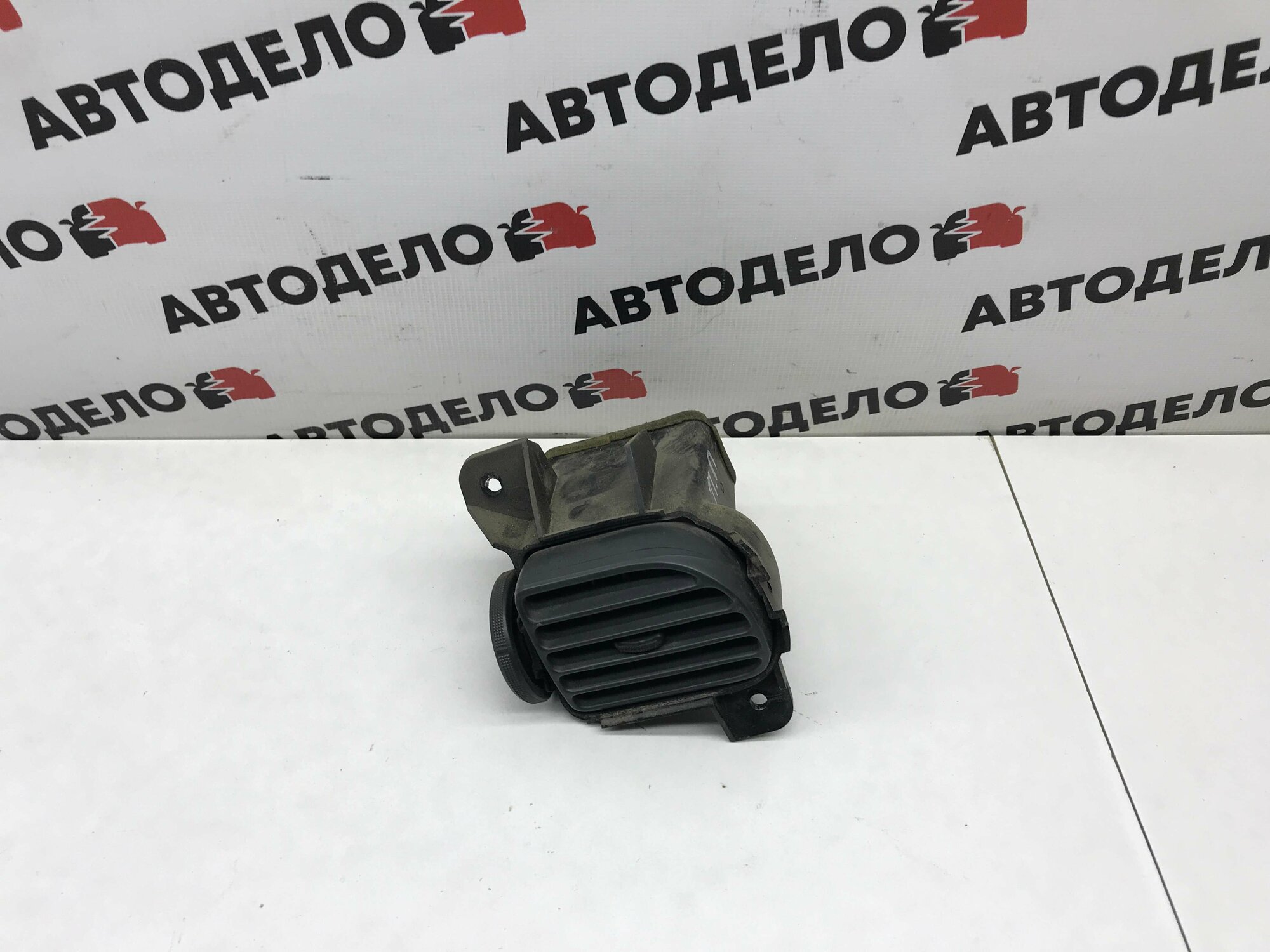 Воздуховод правый Mazda Familia GF-BJ5W 1998 г.в