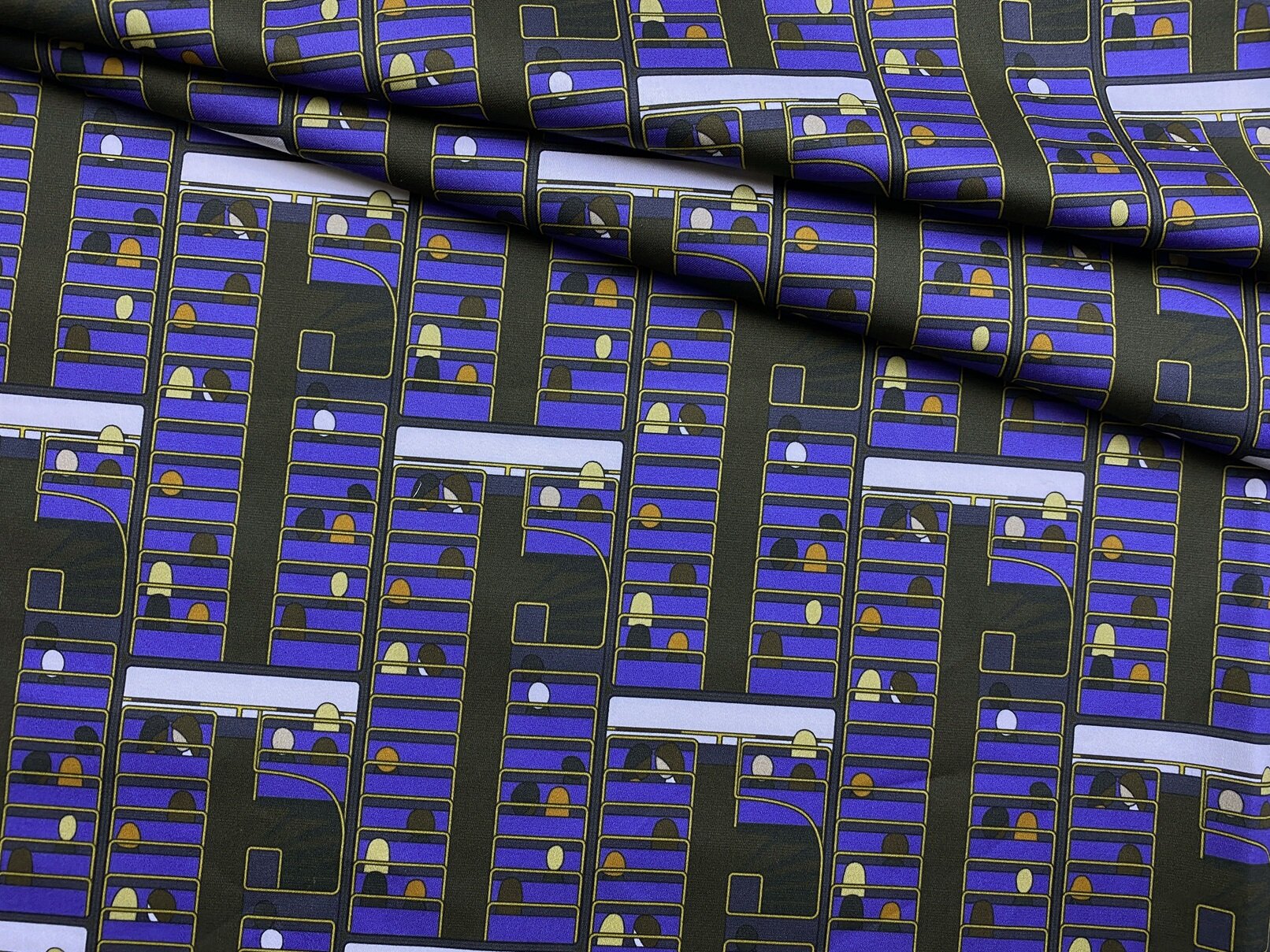 Ткань Ткань Хлопок болотного цвета с принтом люди в автобусе 14127