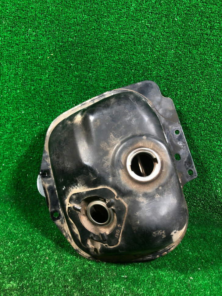 Бензобак Honda Tact AF-24 присутствует ржавчина Оригинал