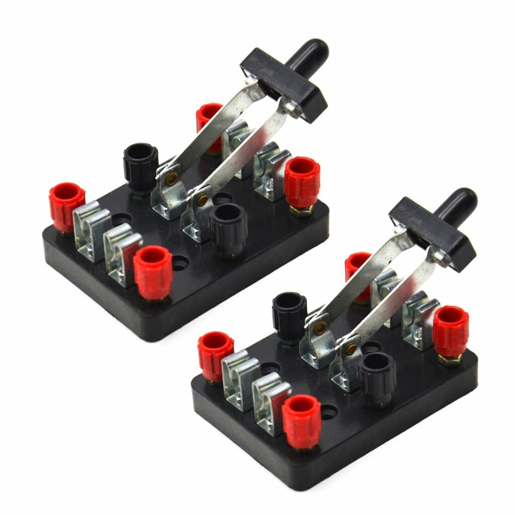 2 двухполюсных переключателя с двойным переключением