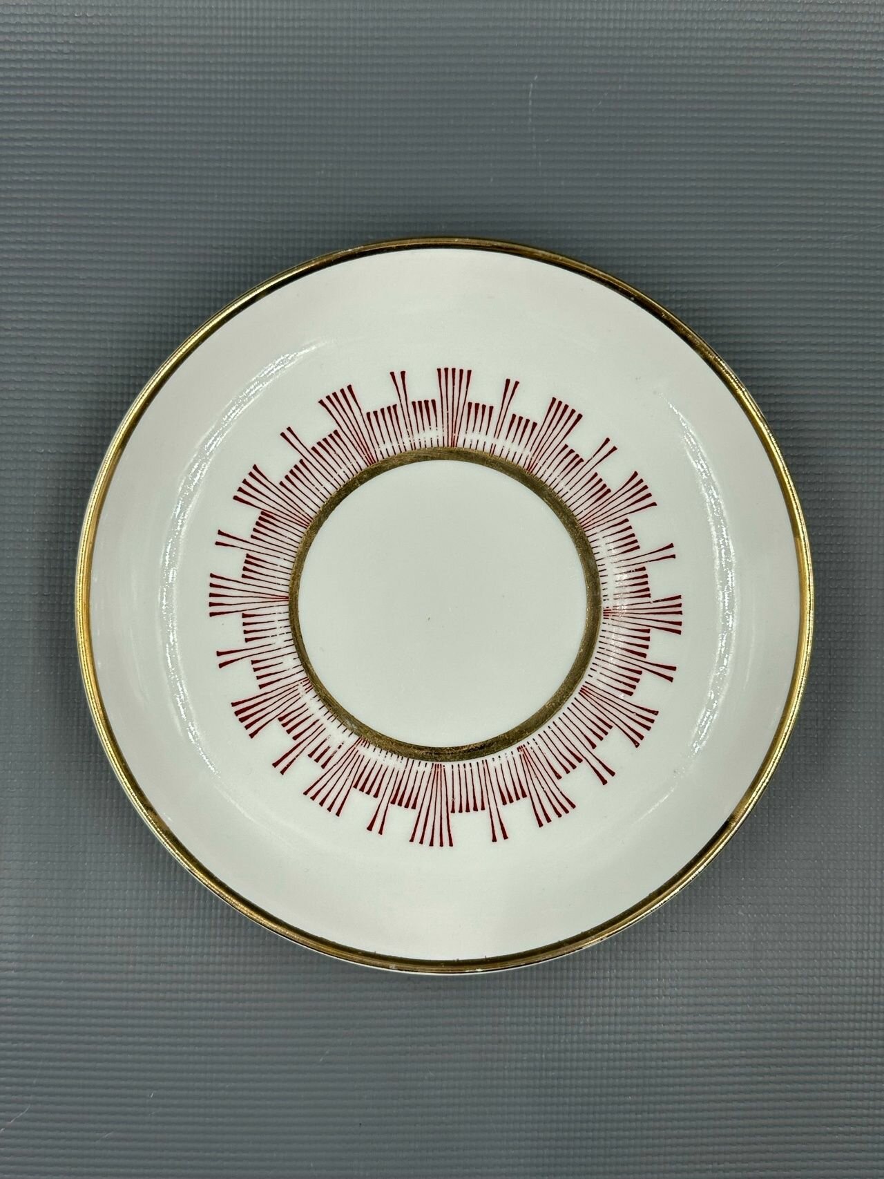 Фарфоровое Блюдце Диаметр 15.5 см ЛФЗ СССР