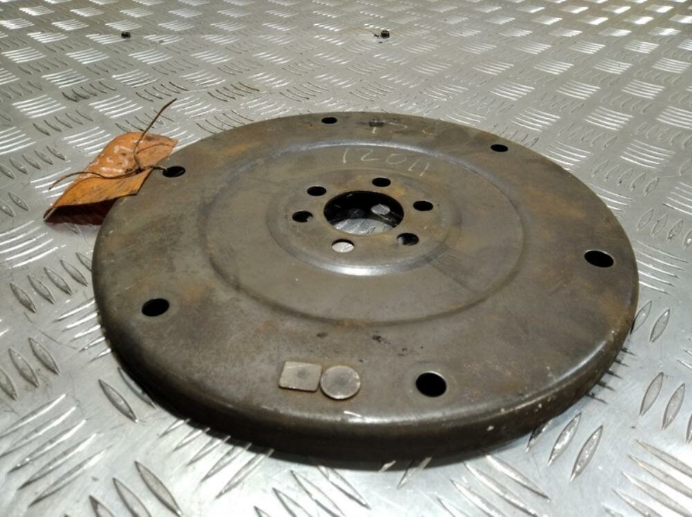 Маховик VOLKSWAGEN Passat B6 038105327B