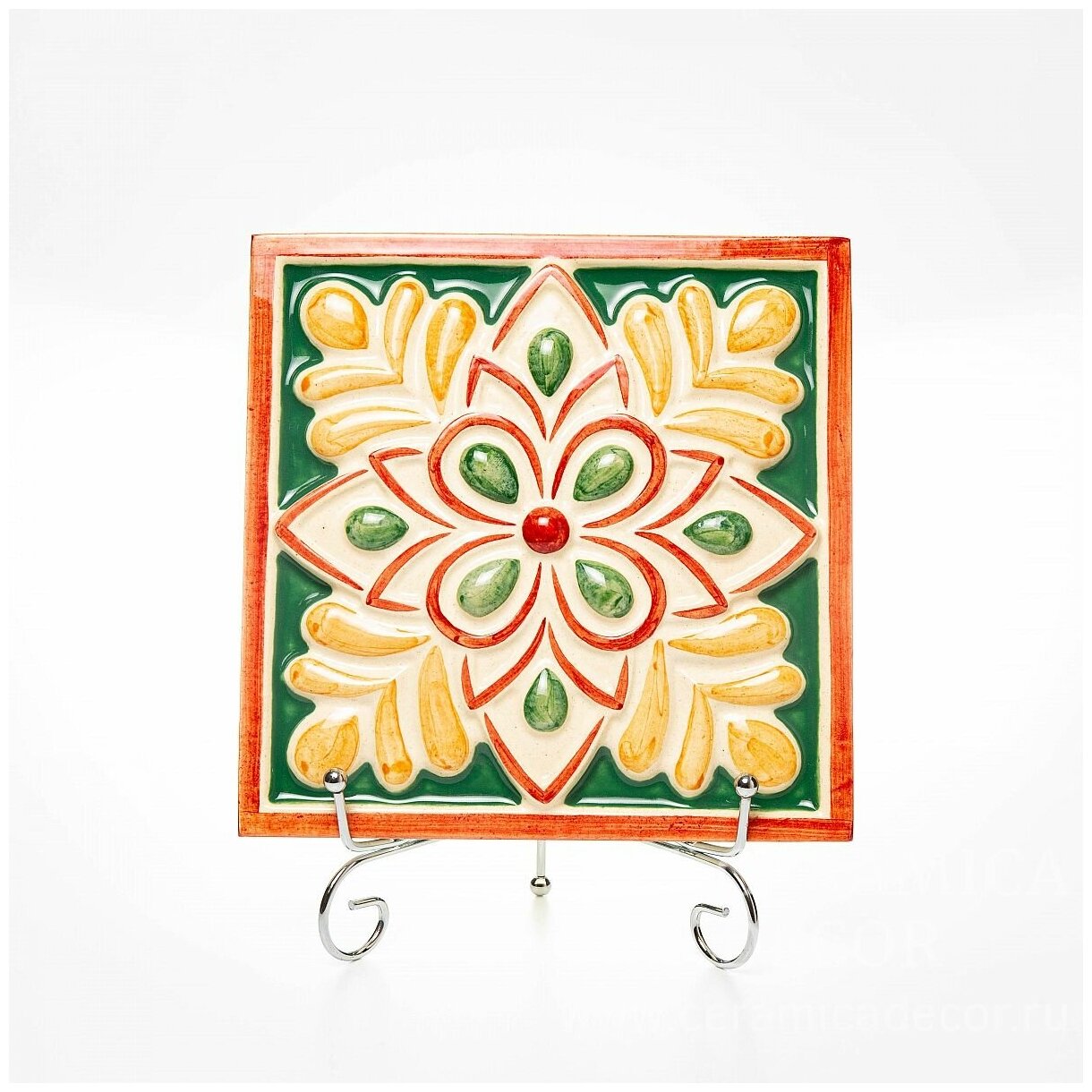 Изразец с лепным рельефом