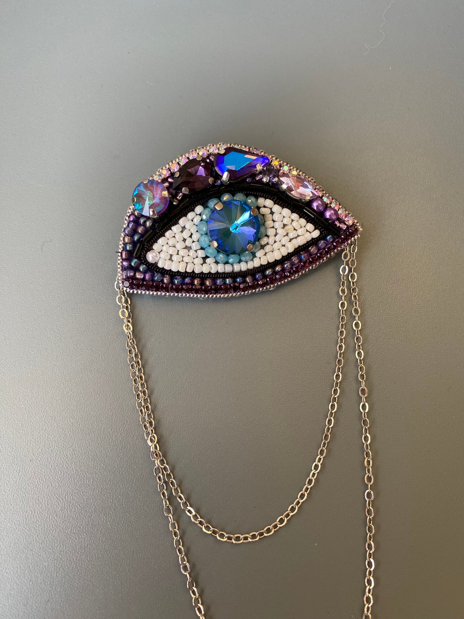 Брошь, кристаллы Preciosa, стекло, хрусталь, бисер