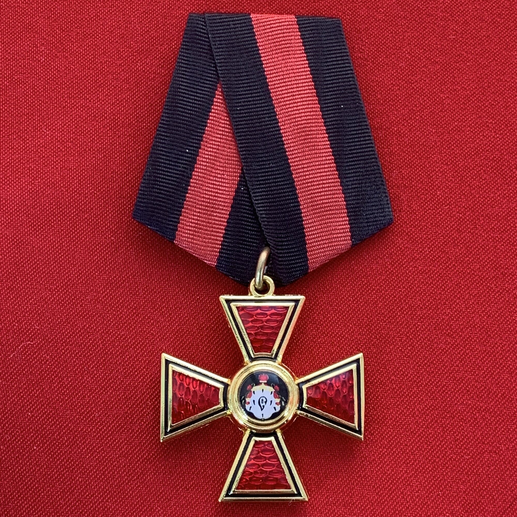 Орден Святого Владимира 4-й степени на колодке. Полноразмерный муляж LUX. Размер 85х45 мм.