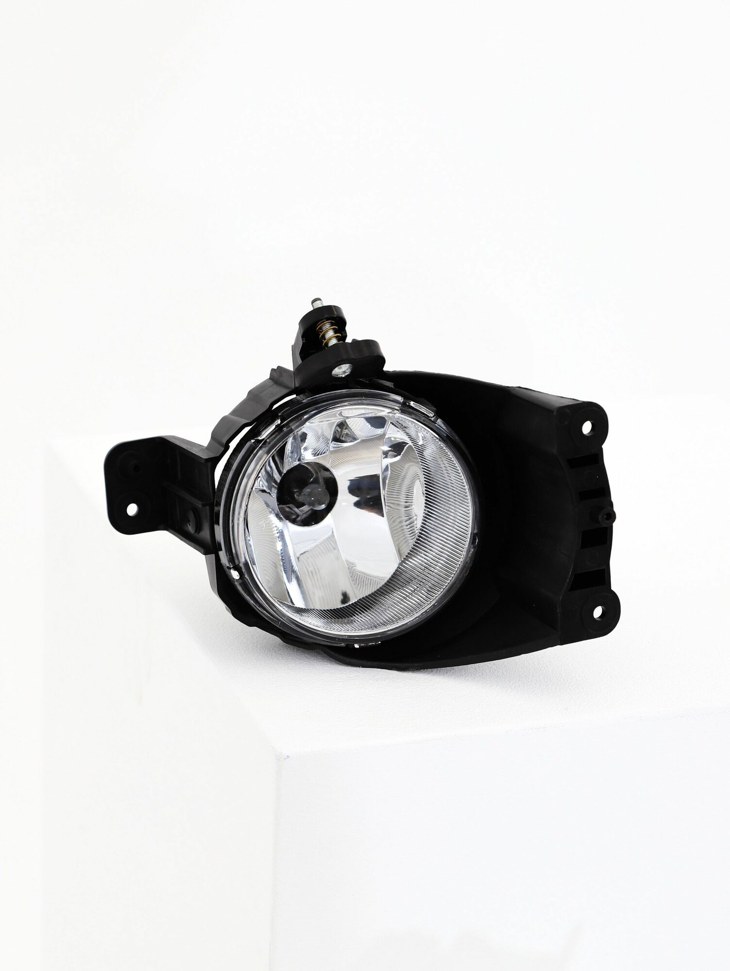 Фара противотуманная (ПТФ) правая Chevrolet Шевроле Aveo Авео T300 11-15/Cobalt Кобальт 11- Ravon Равон R4 16-