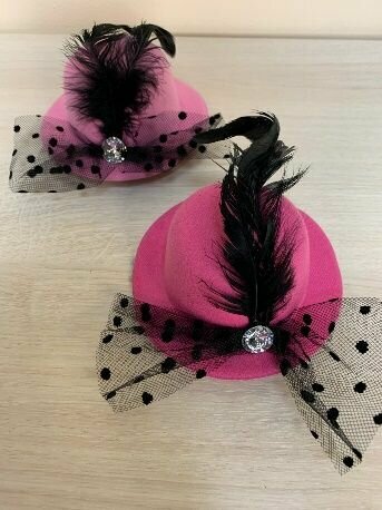 Мини Шляпка дамская с камнем и бантом