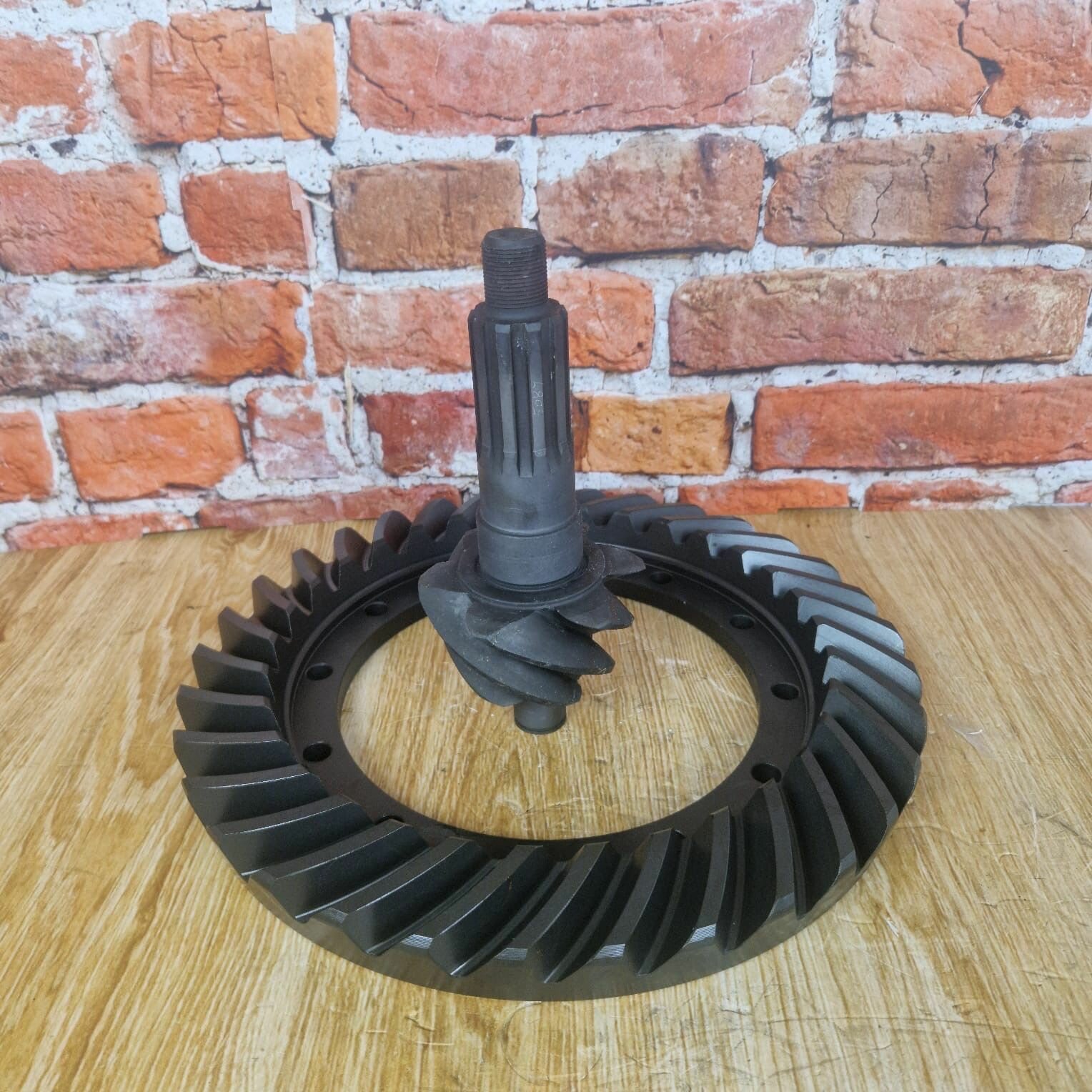 Главная пара редуктора моста для а/м ГАЗ 3308, Садко, Егерь, для ПАЗ-3205 33х6 /3306-2402165