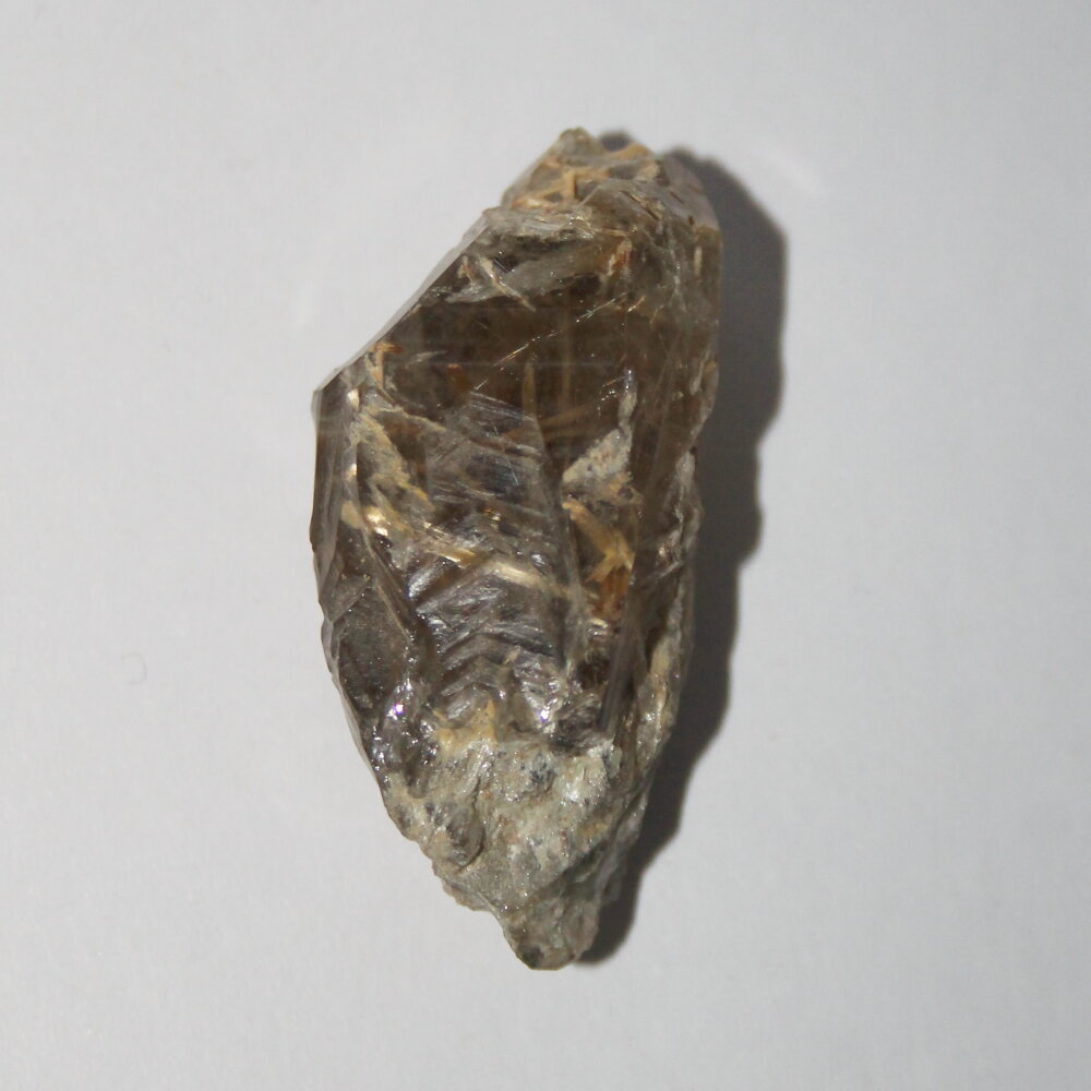 Кристалл кварца с рутиллом, коллекционный образец "True Stones"