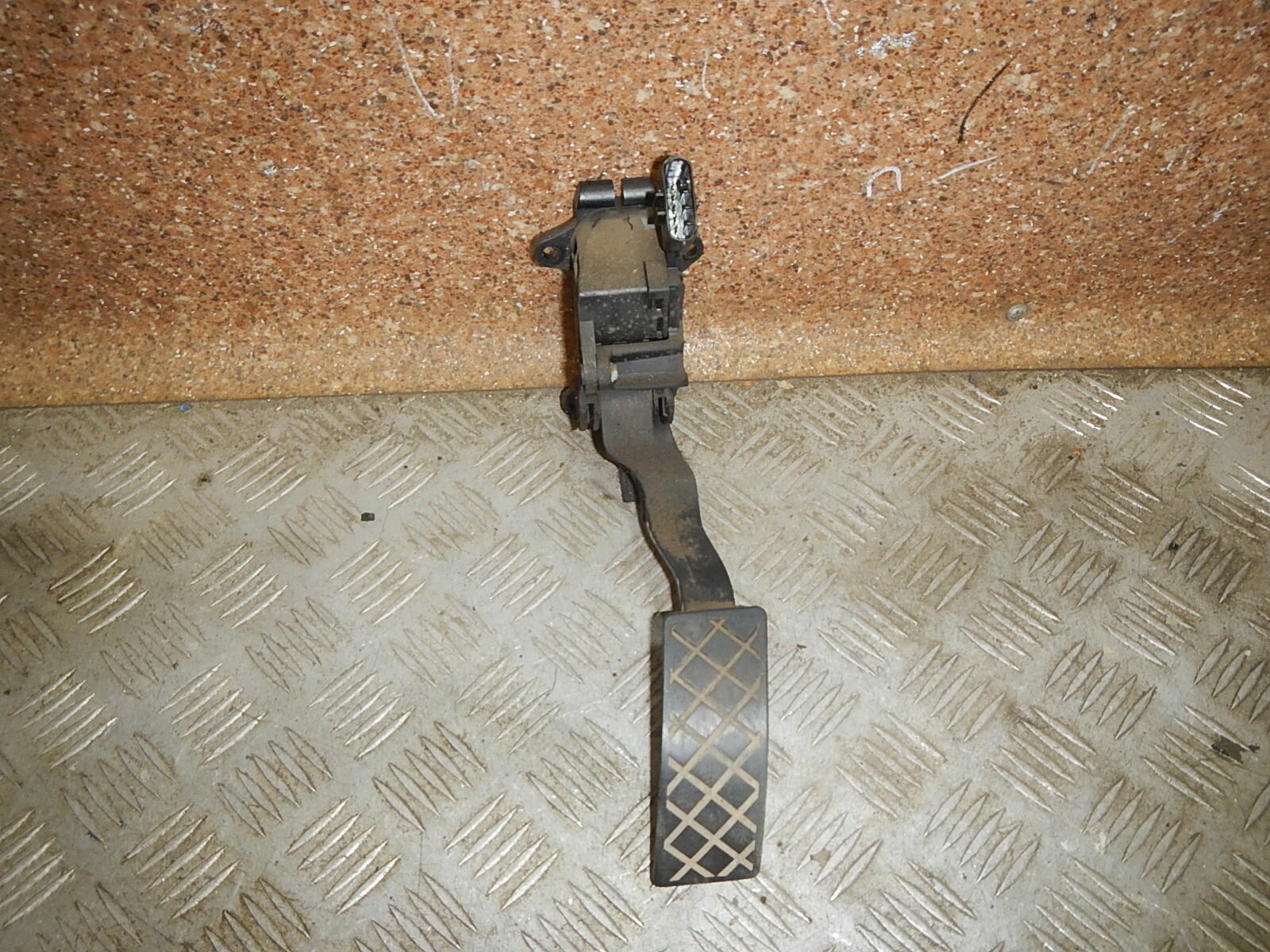 Б/У Педаль газа, Volkswagen (Фольксваген)-POLO (SED RUS) (11-) VOLKSWAGEN POLO (Sed RUS) (11-) CWV Без видимых повреждени...