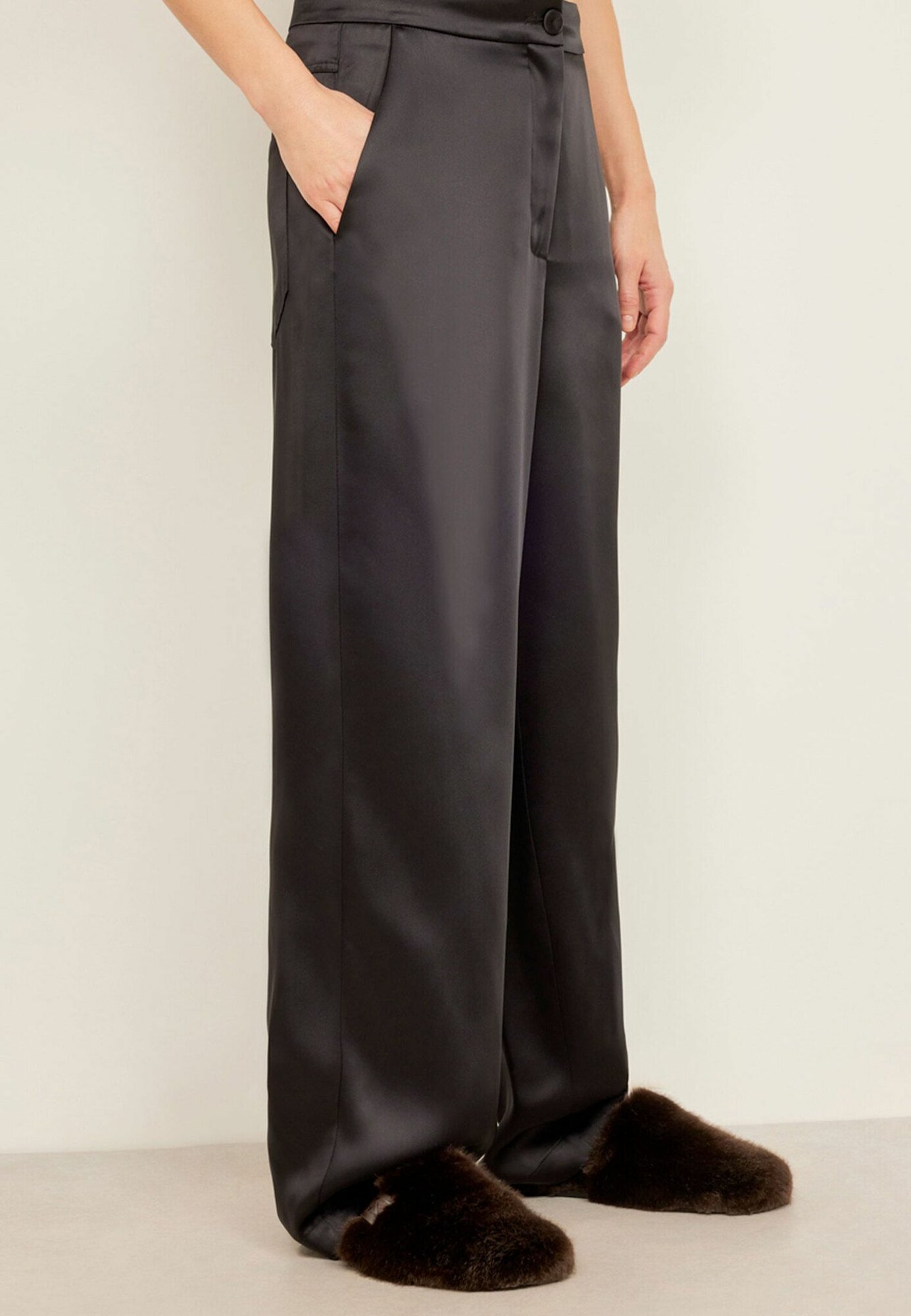 Брюки классические