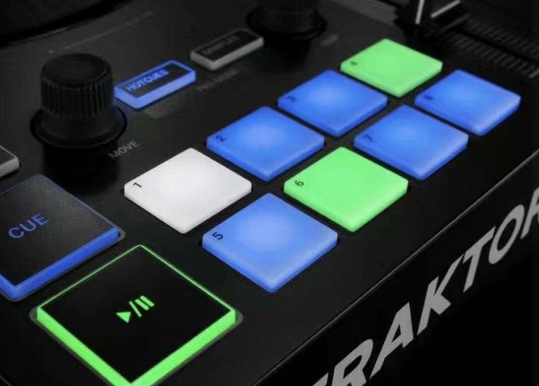 Native Instruments Dj контроллер Traktor Kontrol S2 Mk3 — фото 1