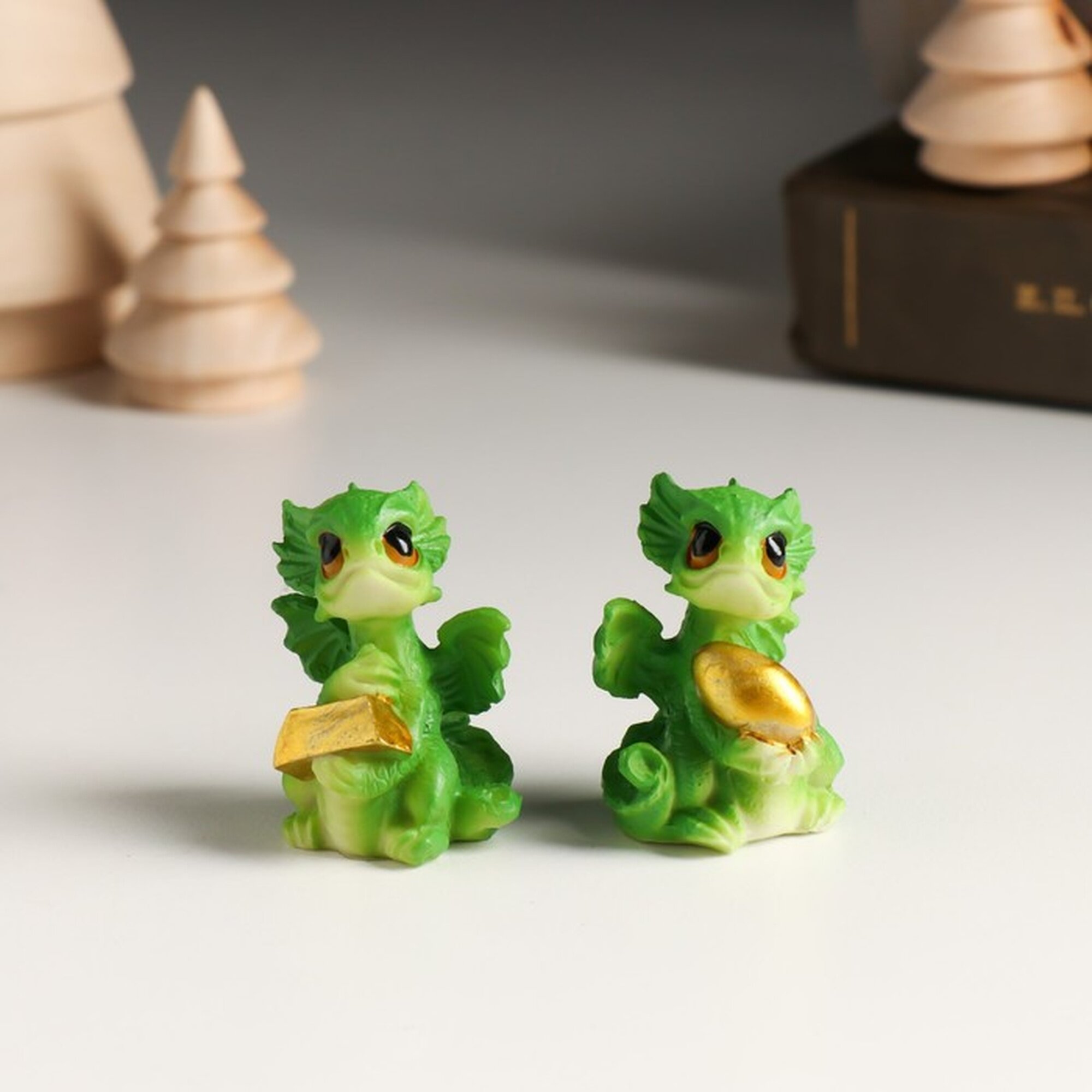 Фигурка полистоун «Лесной дракончик с золотом», 2.5×2.5×4 см, микс