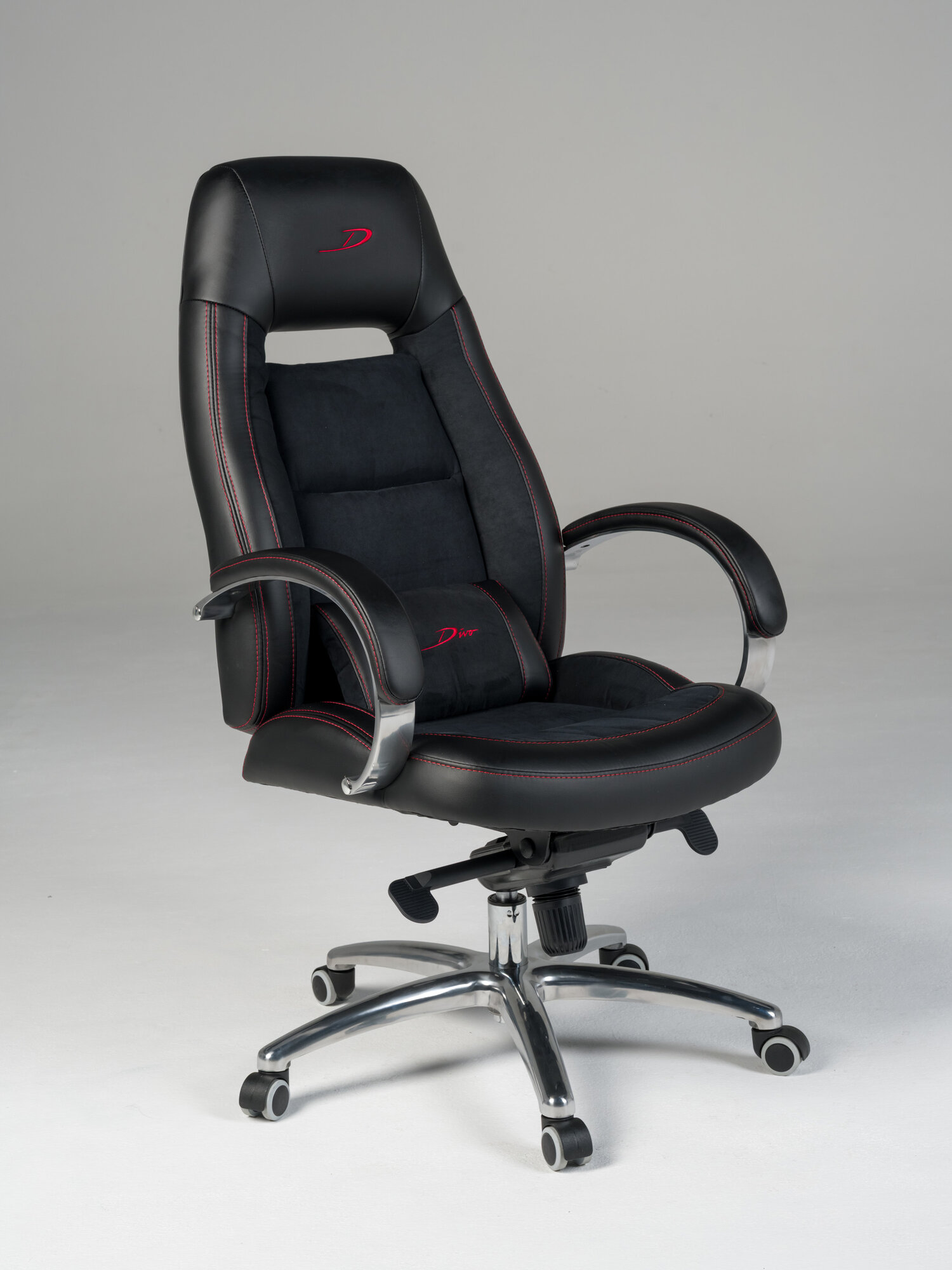 Кресло игровое Диво М черное, ткань/экокожа, топ-ган люкс, регулируемые подлокотники, 1 подушка