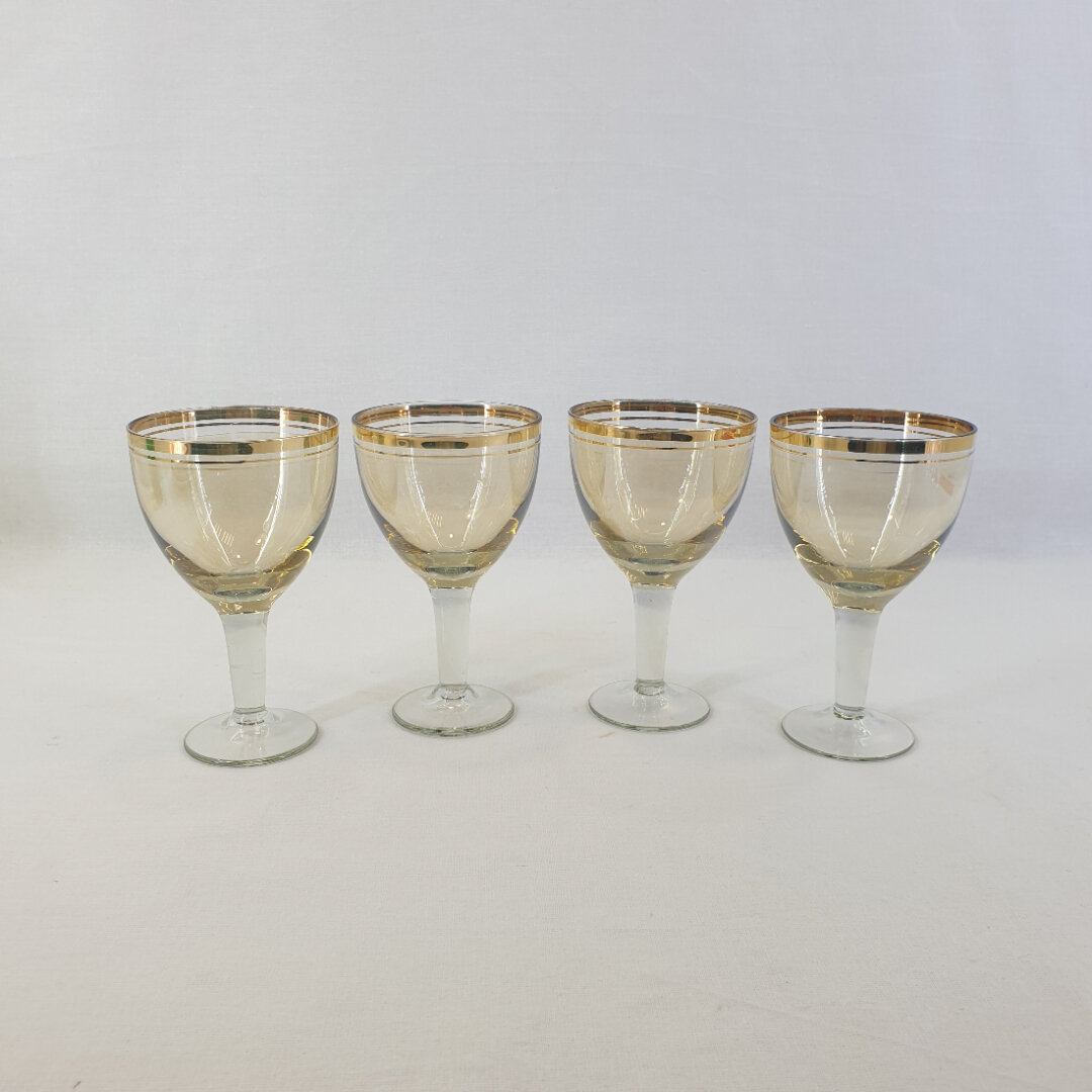 Набор из 4 бокалов, цветное стекло высота 11 см 80 мл, винтаж СССР