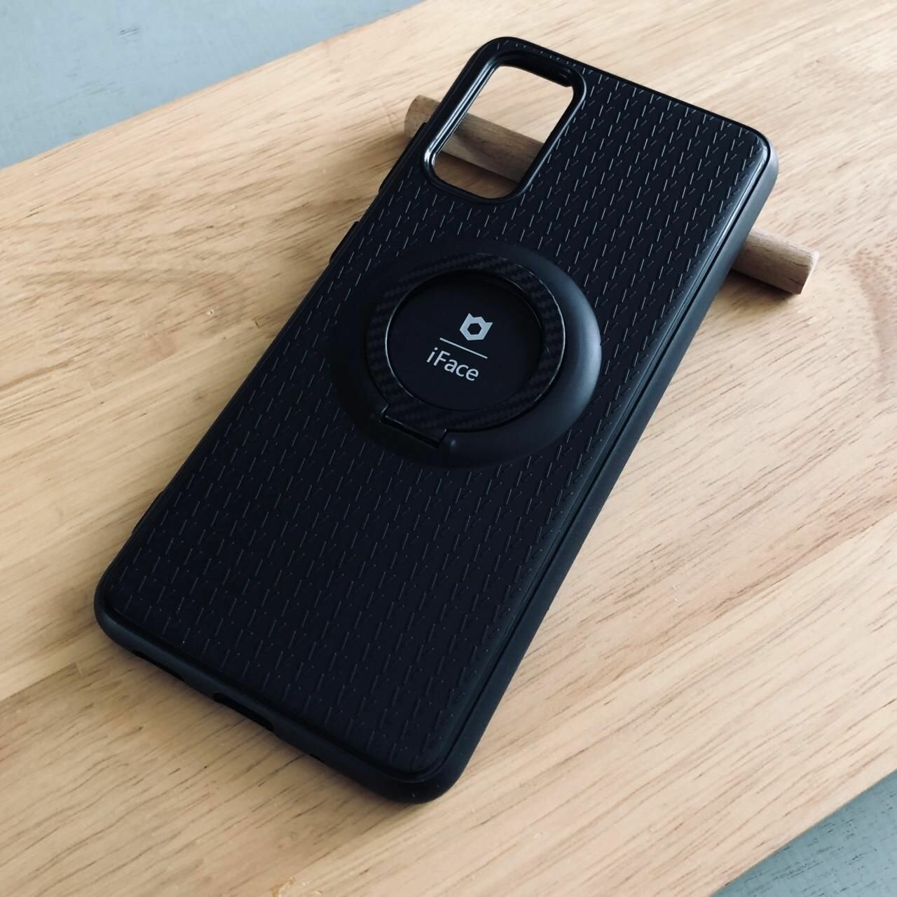 Чехол для Samsung Galaxy S20 (G980F) / чехол на Самсунг Галакси С20, плотный, матовый, с магнитом, с кольцом подставкой